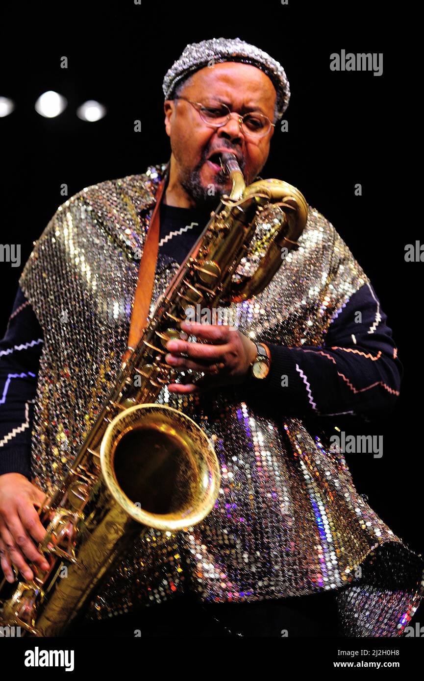 Flute sun ra arkestra hi-res stock photography and images - Alamy