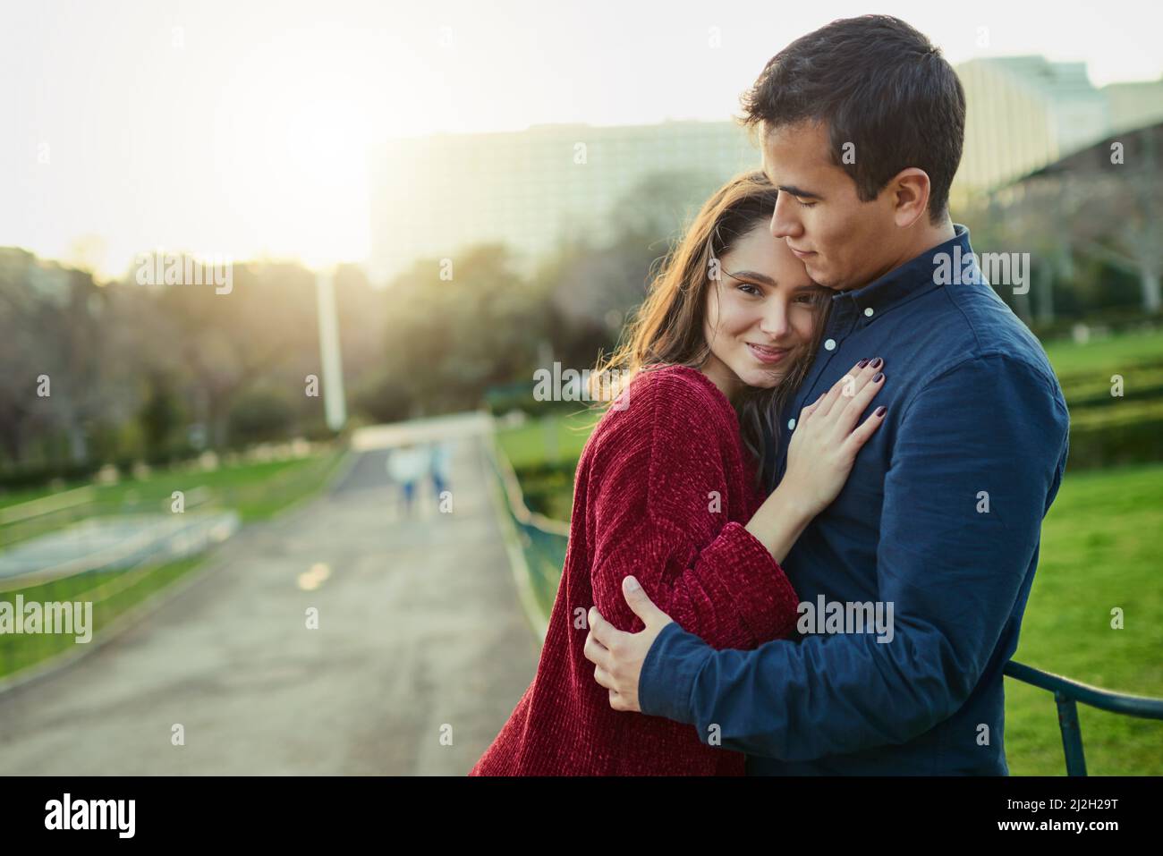 Outdoors romance romantic love feel hi-res stock photography and images ...