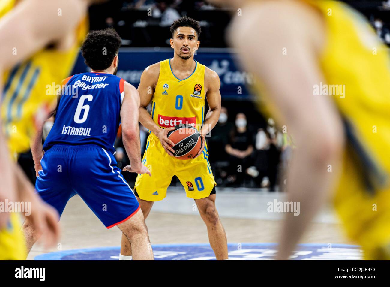 Istanbul, Turkey. 01st Apr, 2022. Maodo Lo (C) of Alba Berlin and ...