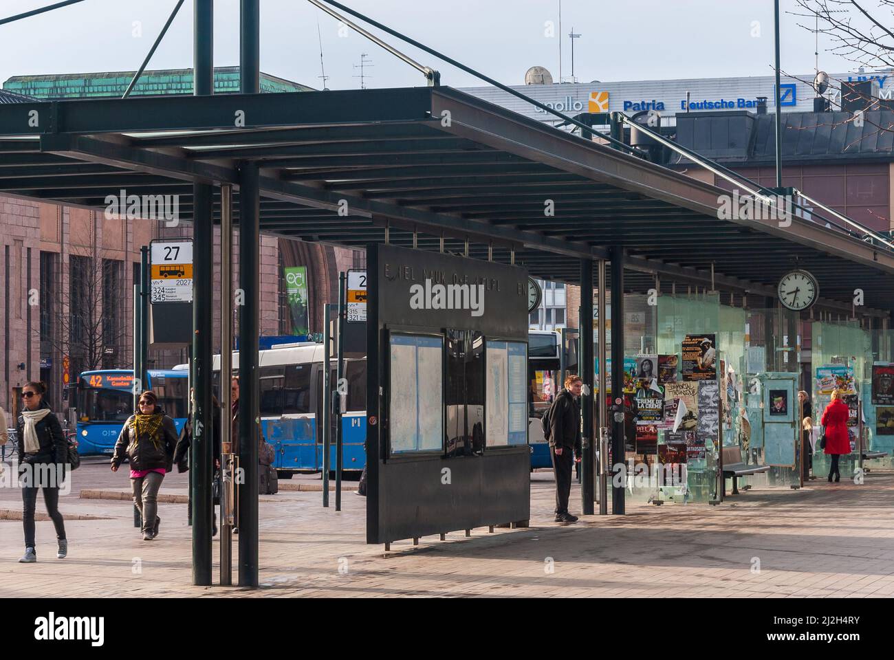 Bus platforms hi-res stock photography and images - Alamy