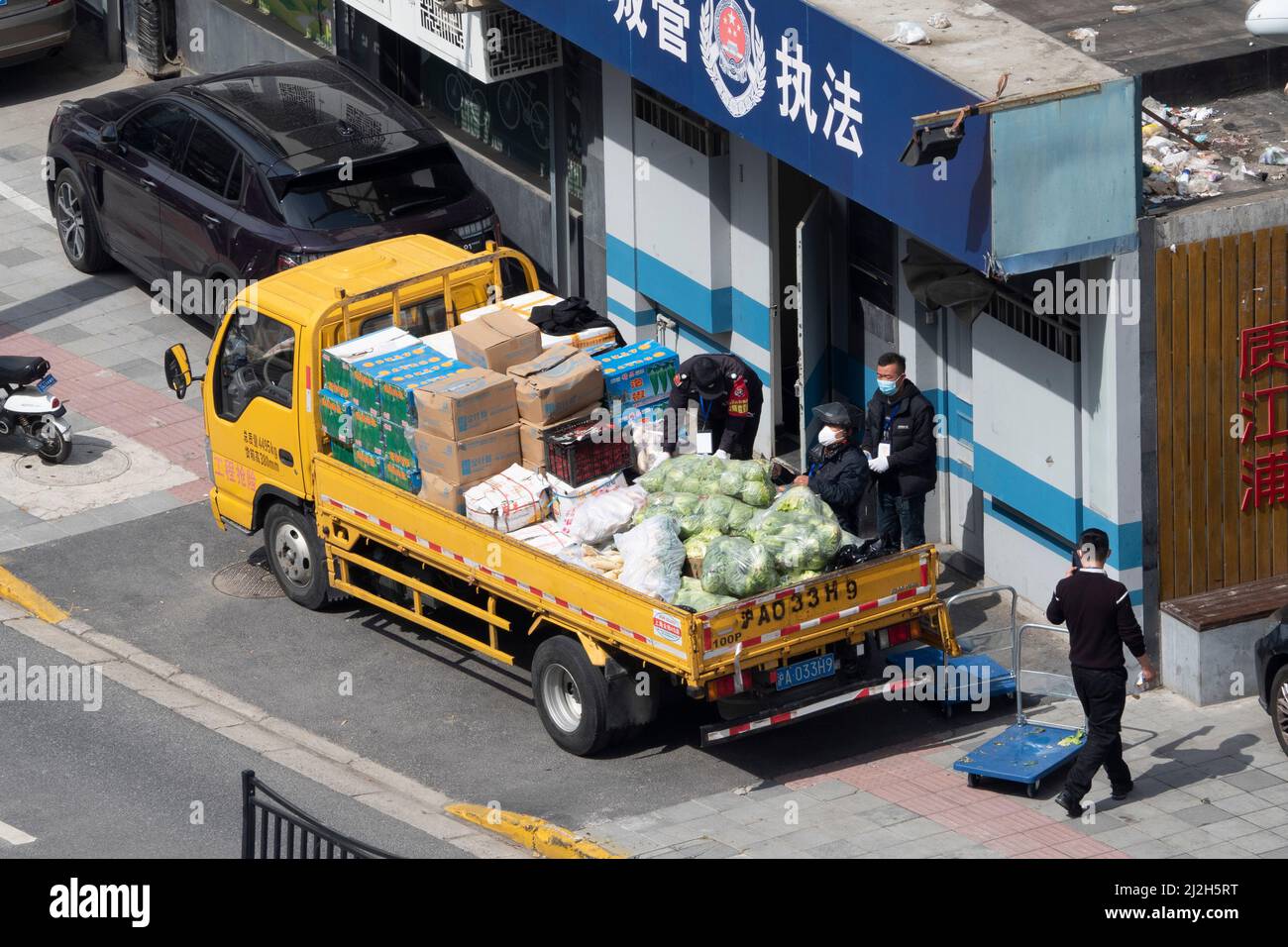 Load of food hi-res stock photography and images - Alamy