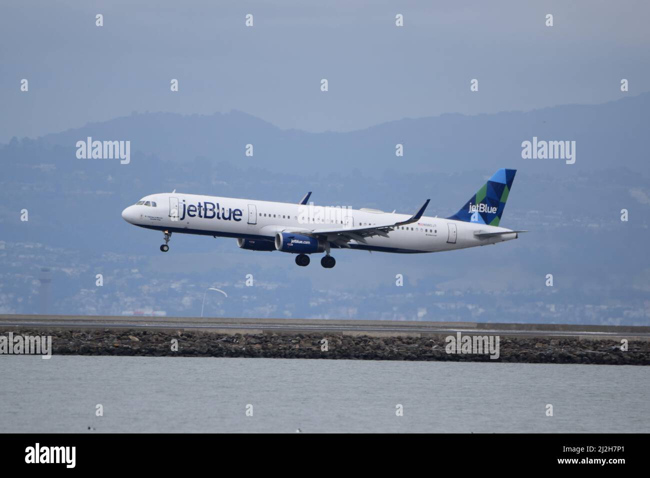 Commercial Aviation Lovers High Resolution Stock Photography and Images ...