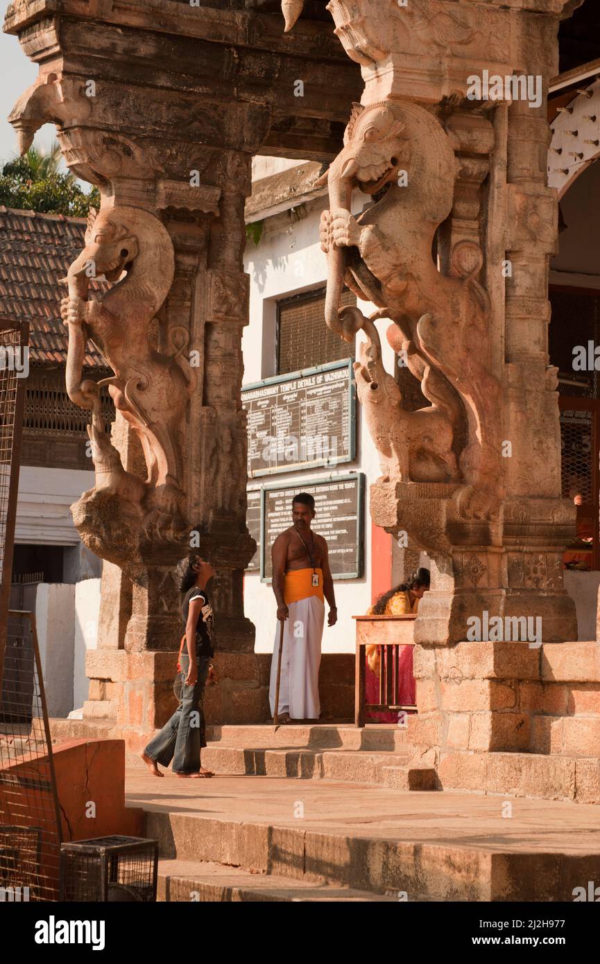 Main entrance gate of Anantha Padmanabha swamy Temple at Trivandrum or ...