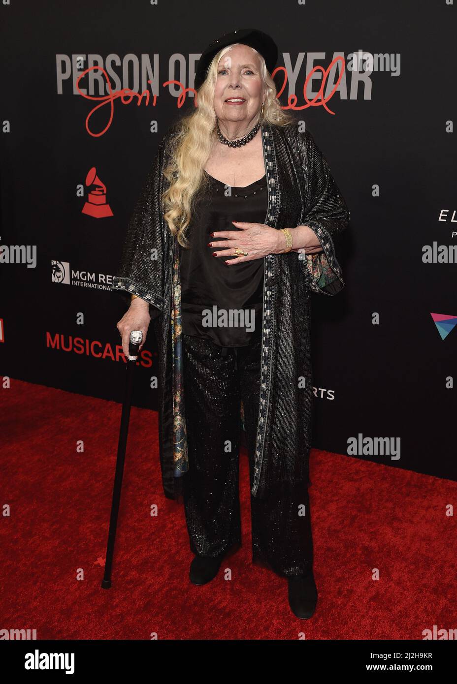 Joni Mitchell walking on the red carpet at the 31st Annual MusiCares ...