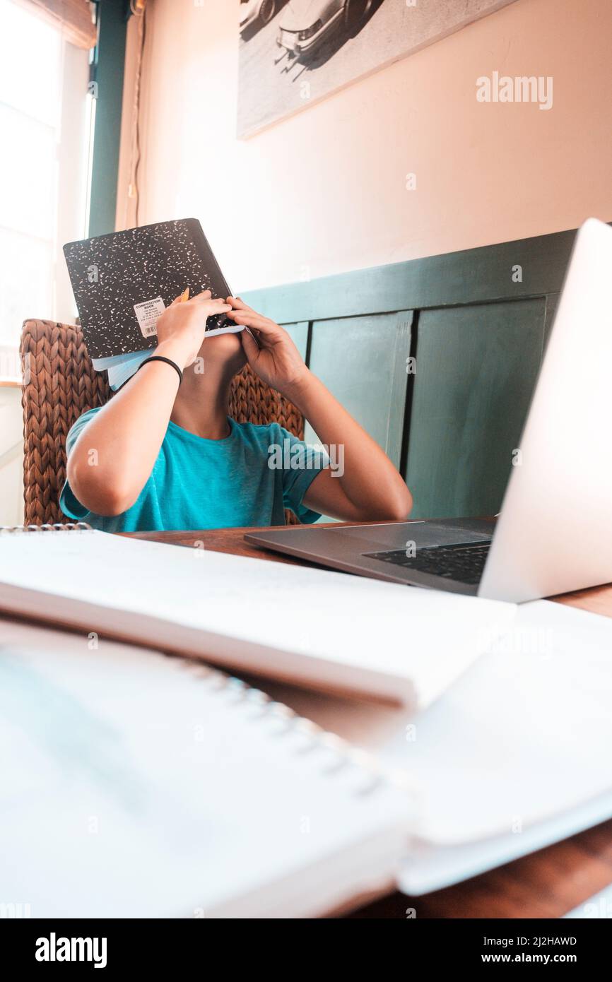 Frustrated adolescent hi-res stock photography and images - Alamy