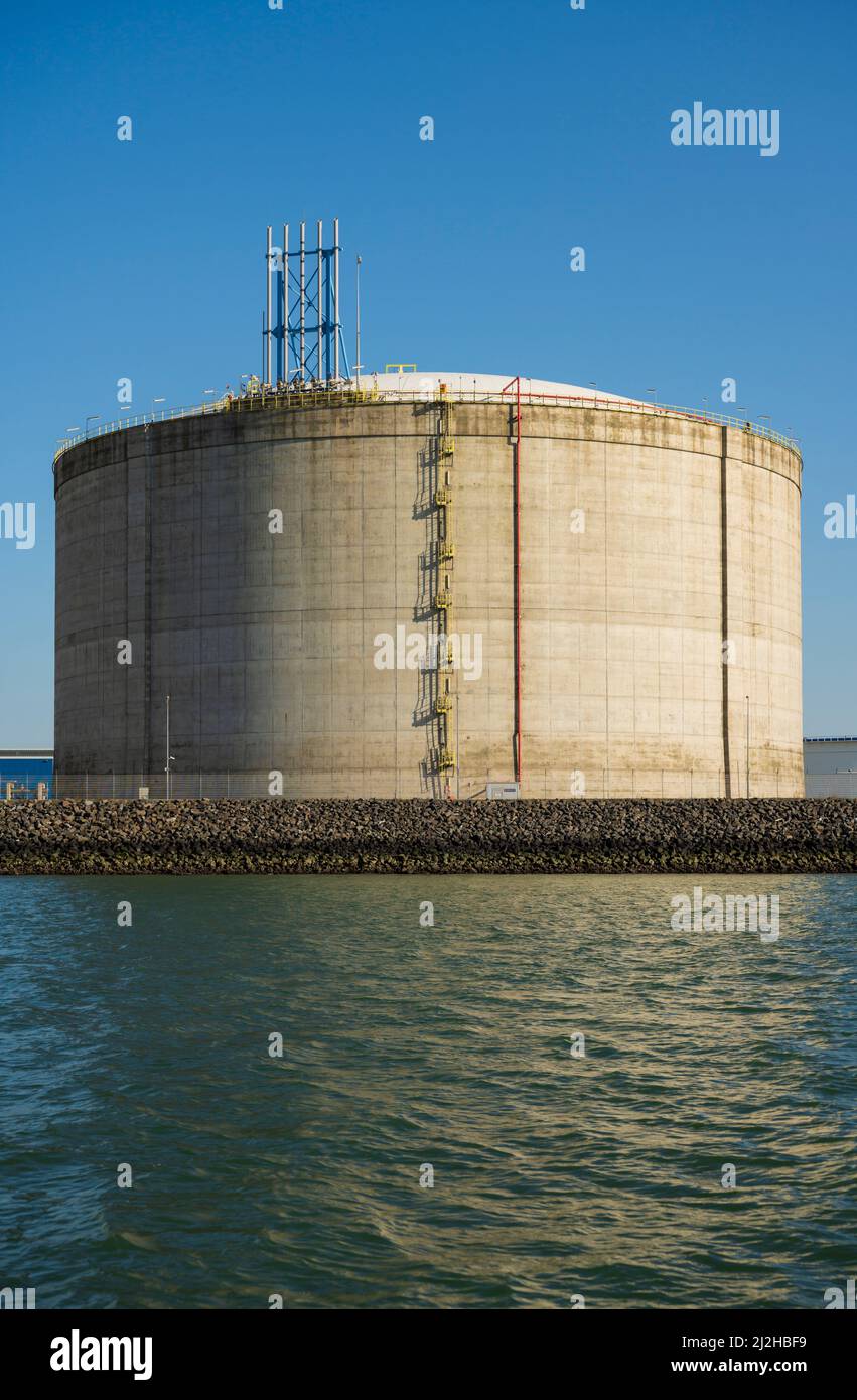Lng storage netherlands hi-res stock photography and images - Alamy
