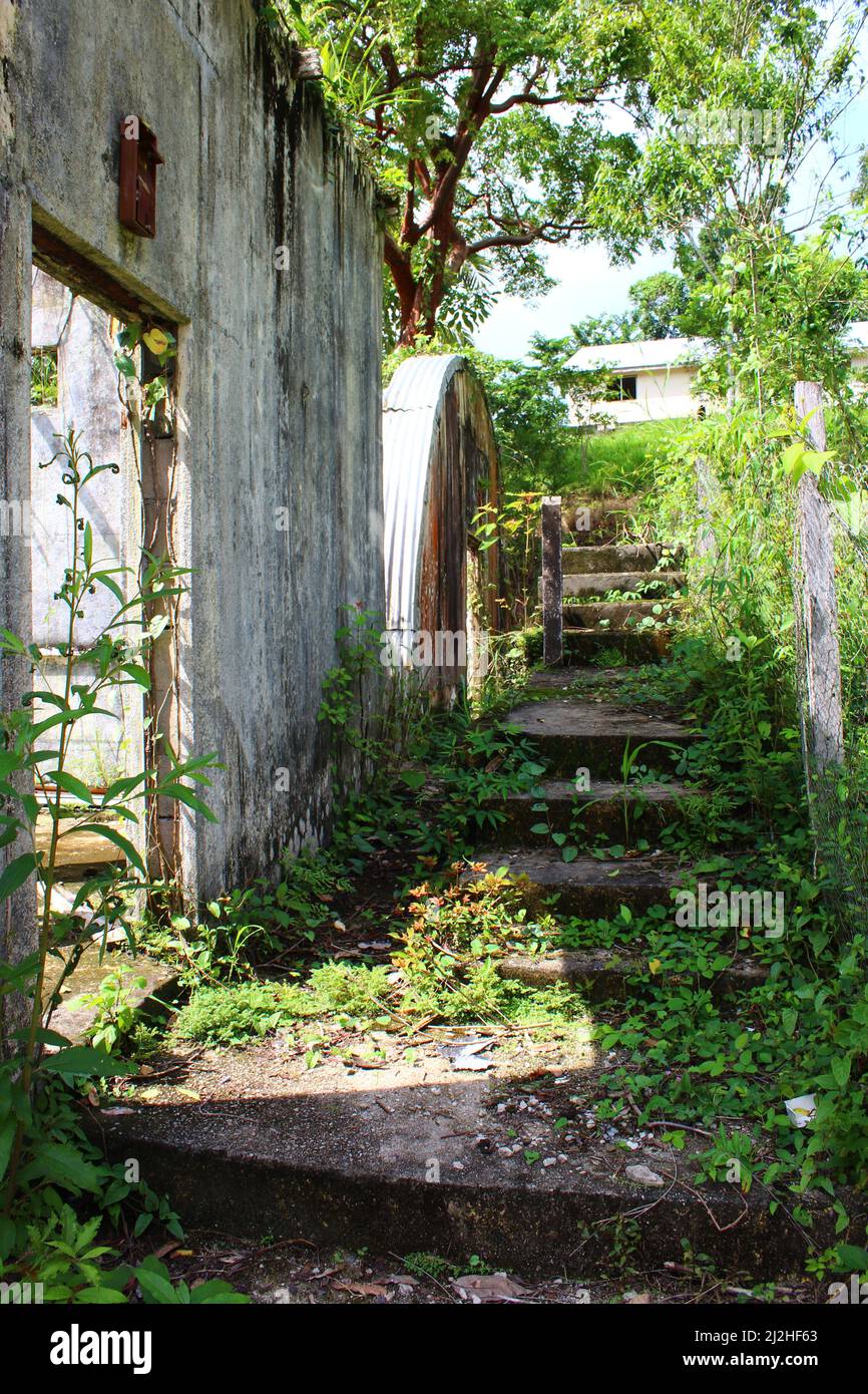 British army patrol hi-res stock photography and images - Alamy