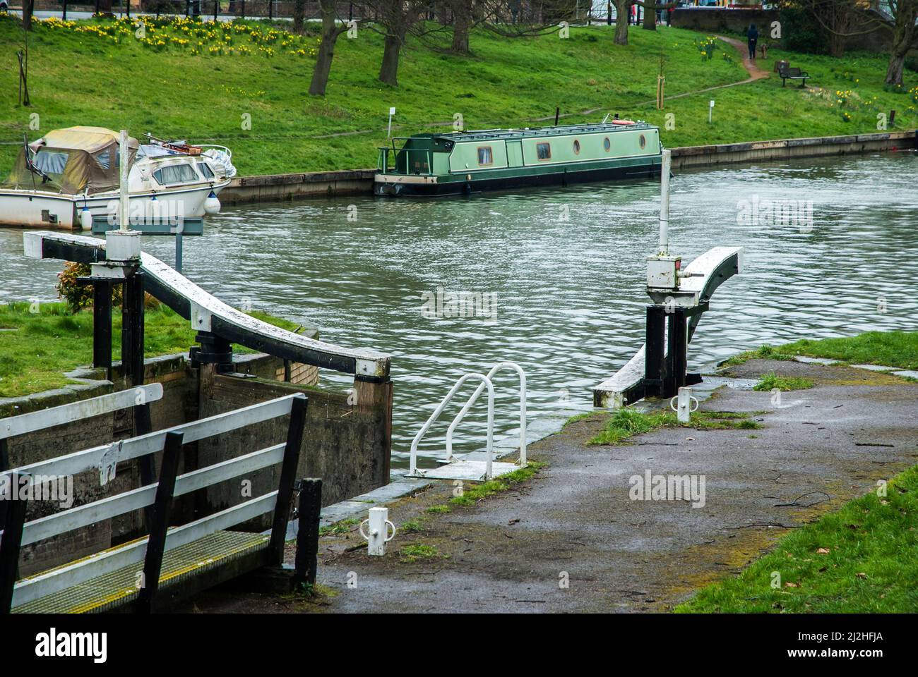 Old river lock for water navigation on Cam river Stock Photo - Alamy