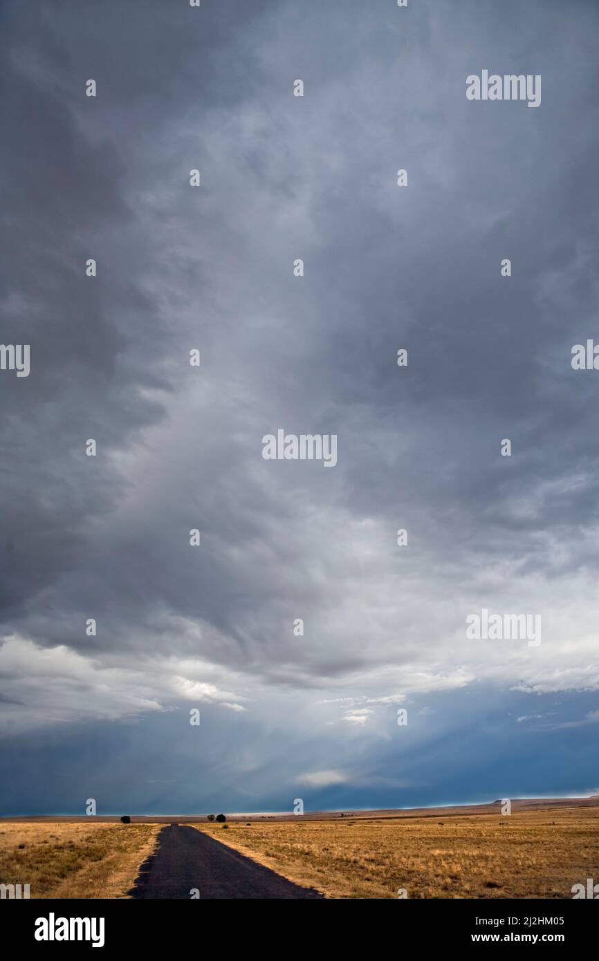 Thunder over the plains hi-res stock photography and images - Alamy