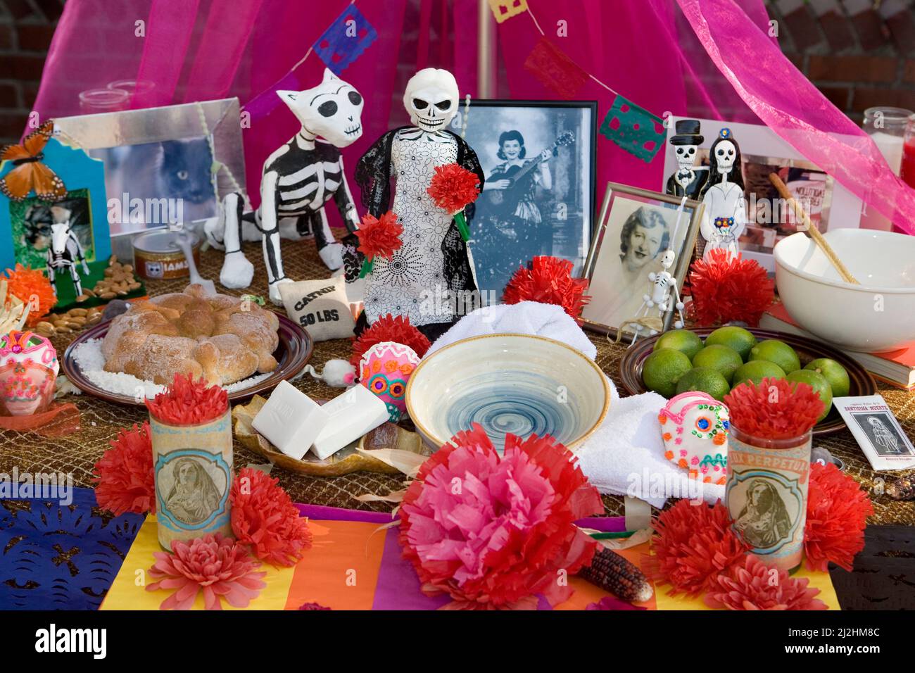 Home altar family hi-res stock photography and images - Alamy