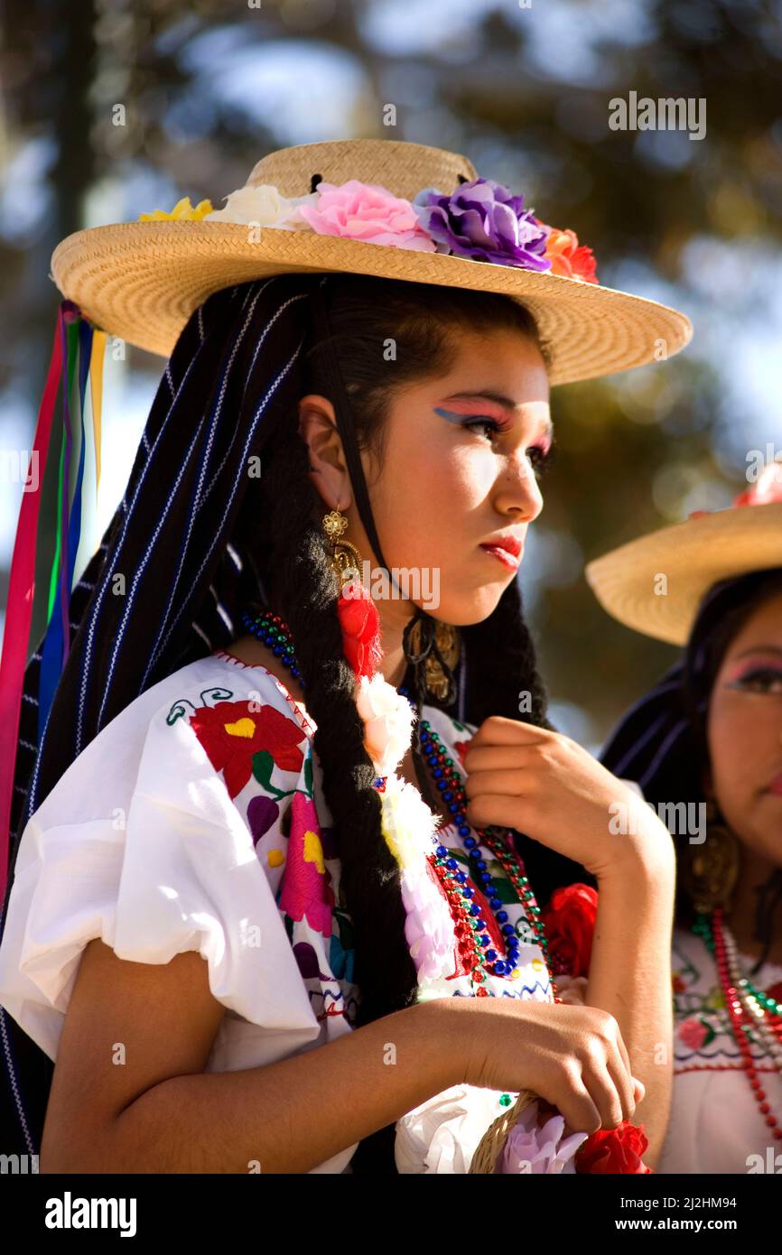 Young girl folkloric dancing at a Cinco de Mayo festival Stock Photo ...