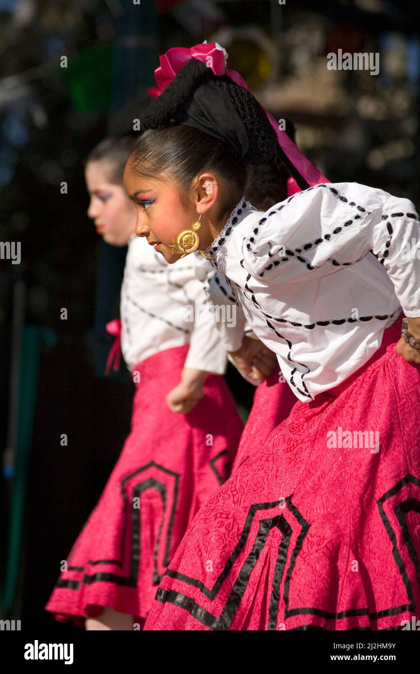 Mexican folkloric dance los angeles hi-res stock photography and images ...