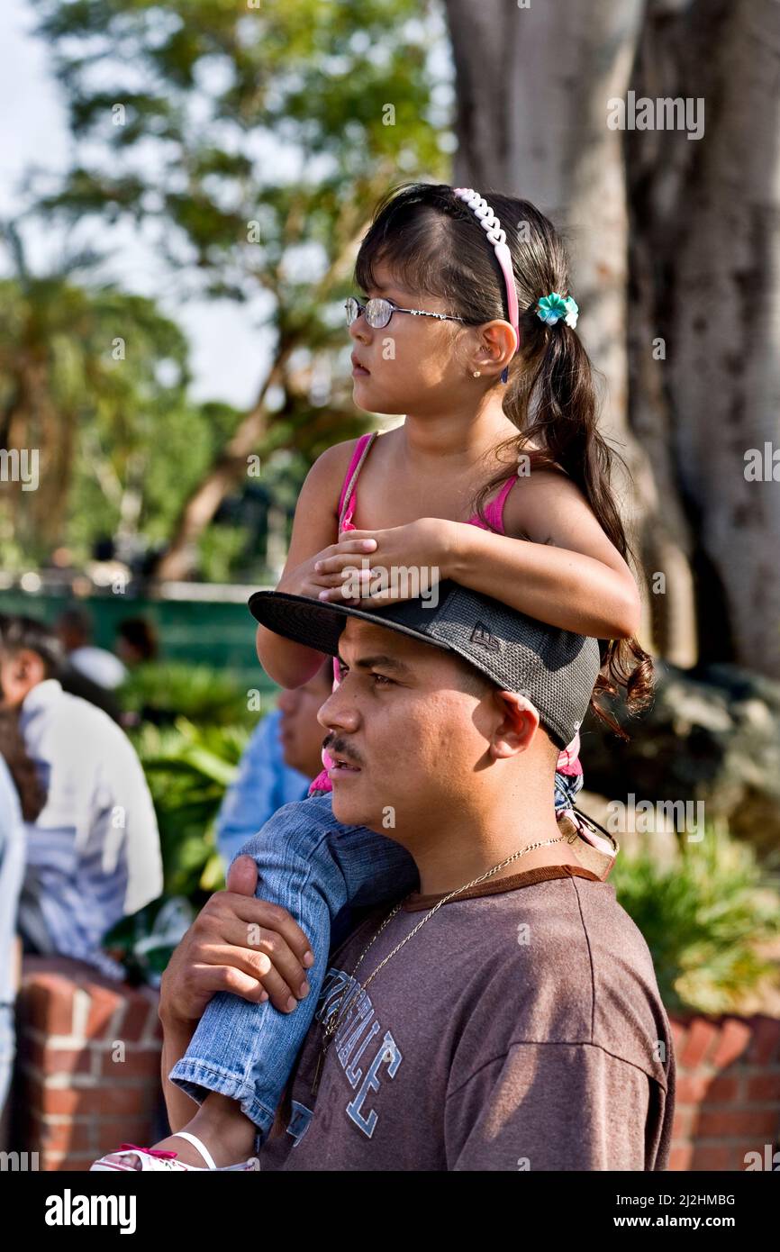 Mexican father and daughter hi-res stock photography and images - Alamy