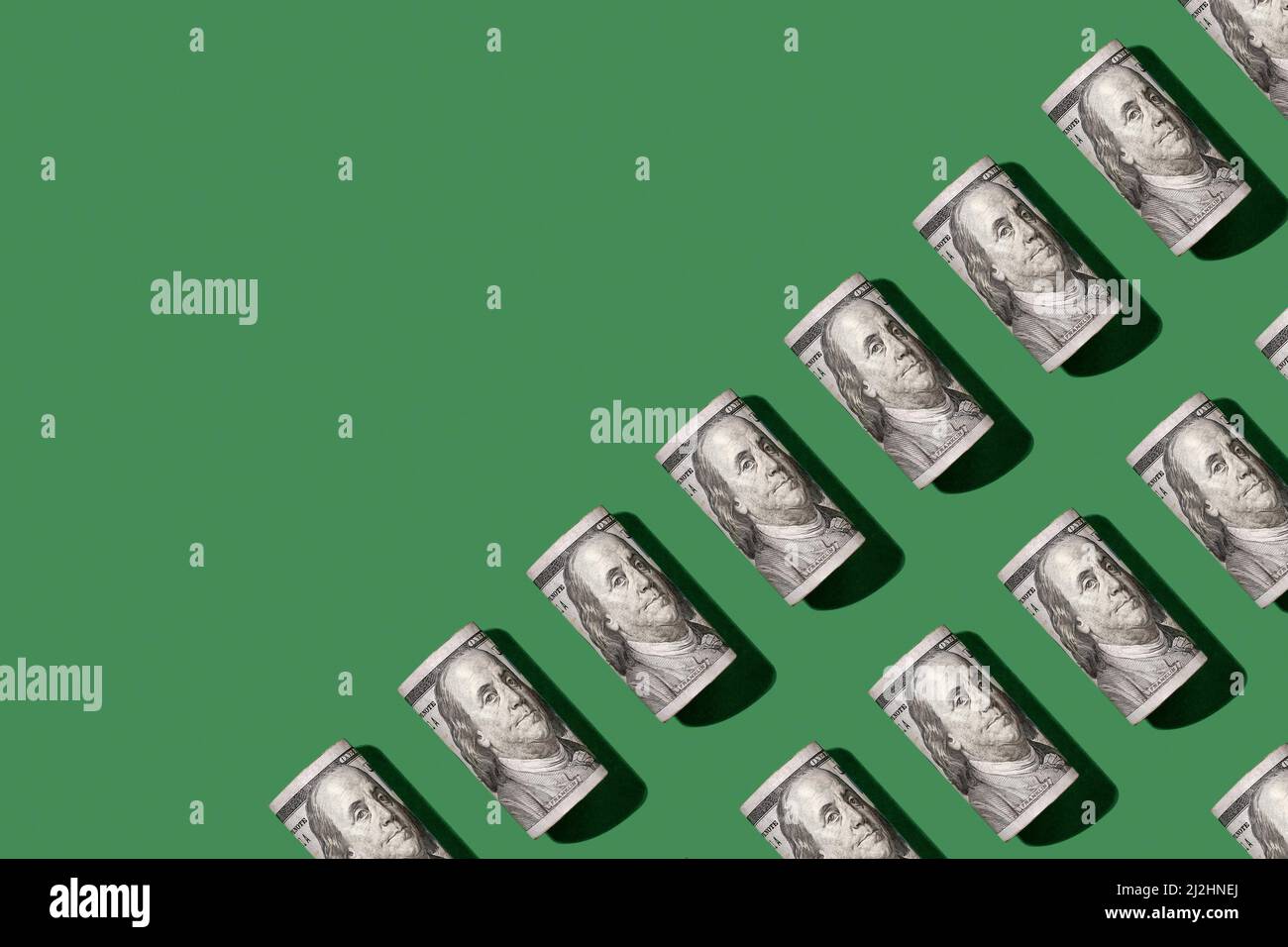 Diagonal pattern copy space top view dollar banknote on green ...