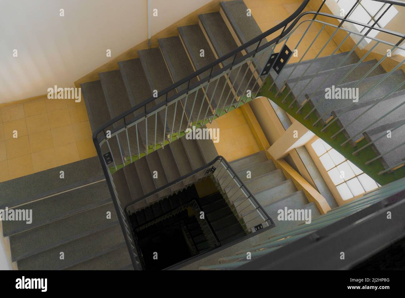 Multilevel old house hi-res stock photography and images - Alamy
