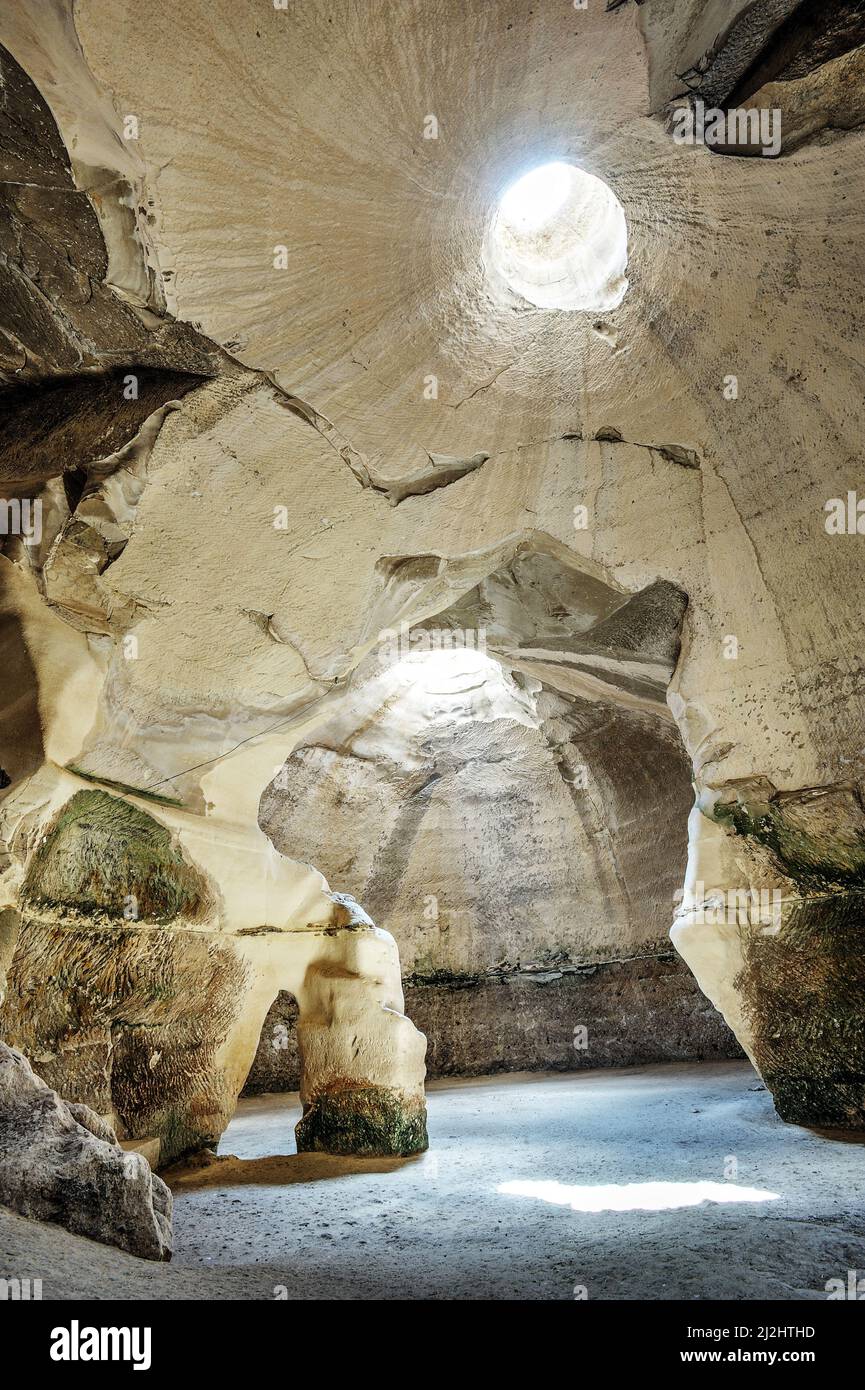The caves of Beit Guvrin in Israel - the underground city of ancient ...