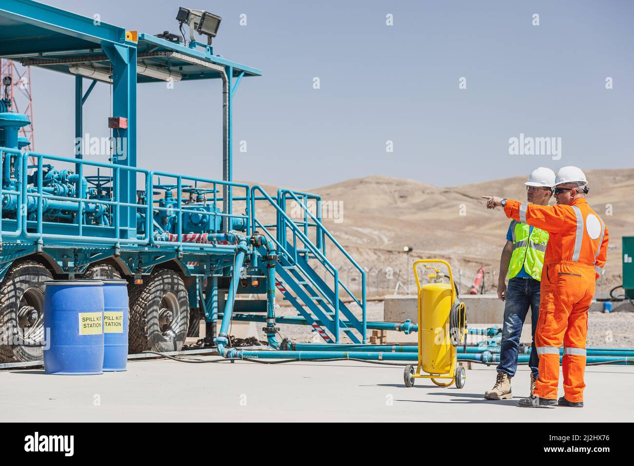 Oil & gas operations, Iraq Stock Photo - Alamy