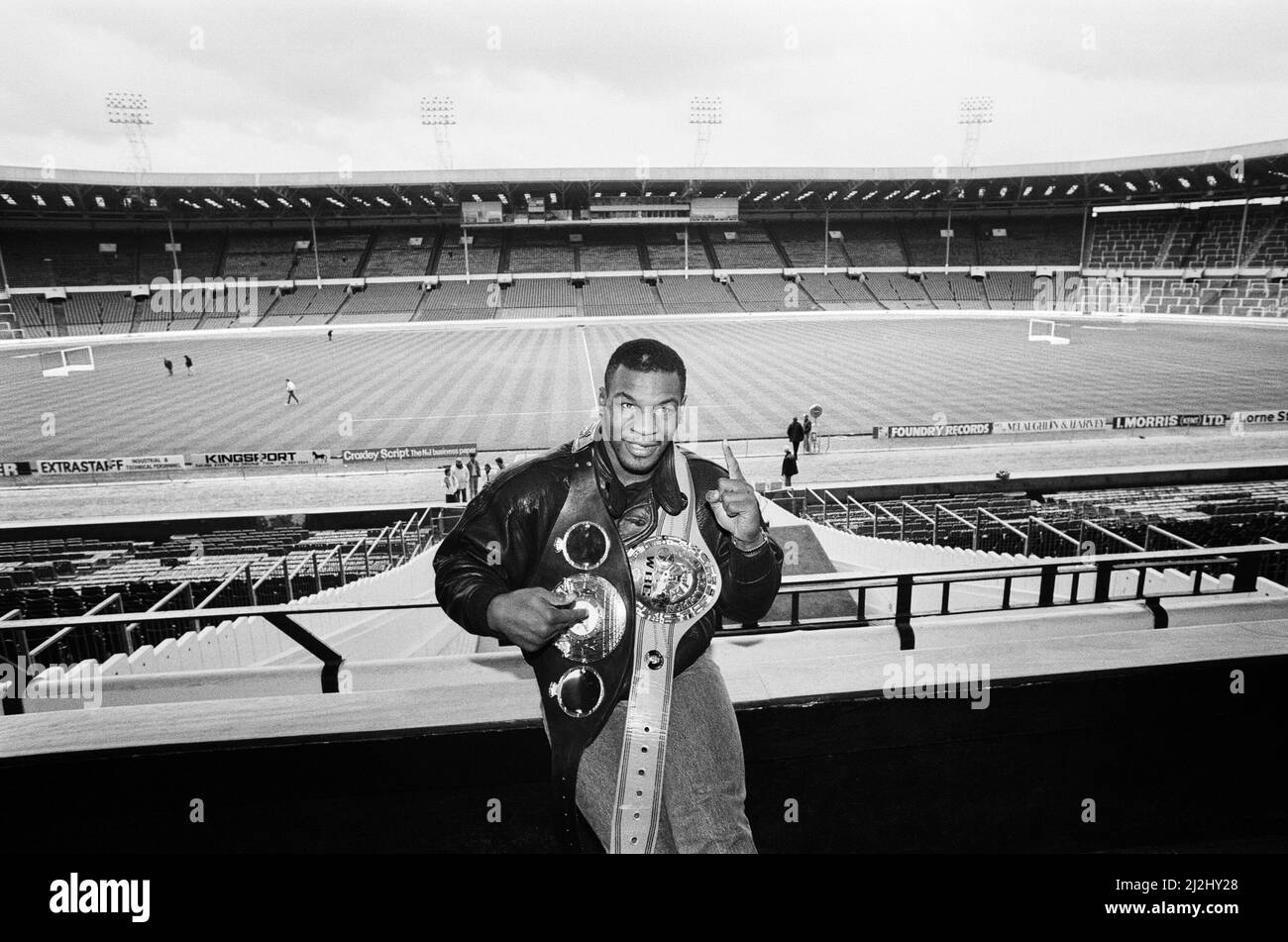 Mike Tyson in London to see Frank Bruno against James "Quick" Tillis ...