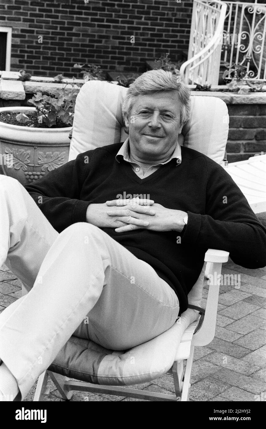 Michael aspel 1980's hi-res stock photography and images - Alamy