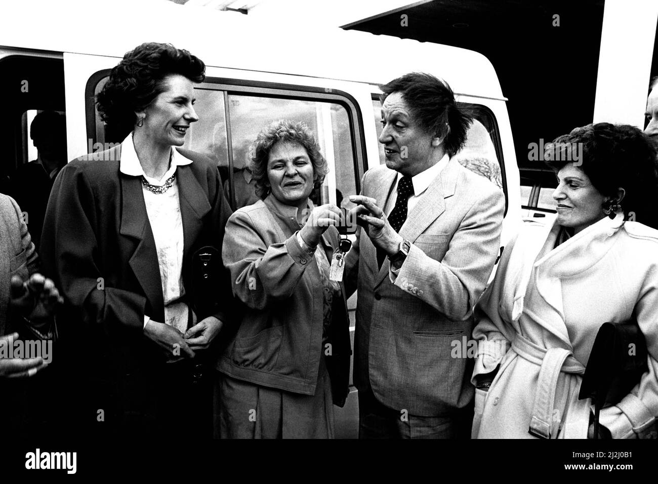Comedian Ken Dodd made children from Thornhill Park School, Sunderland ...