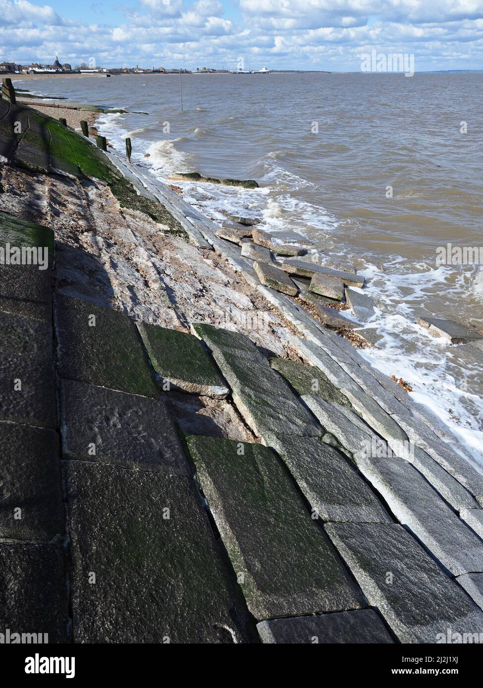Hole in a seawall hi-res stock photography and images - Alamy
