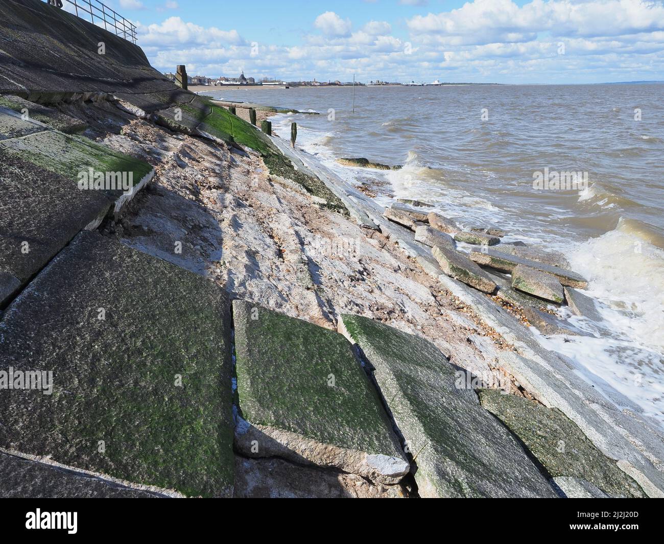 Hole in a seawall hi-res stock photography and images - Alamy