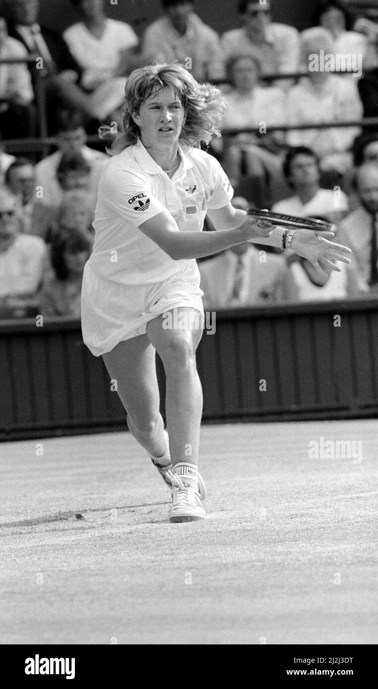 Gabriella sabatini 1980s hi-res stock photography and images - Alamy
