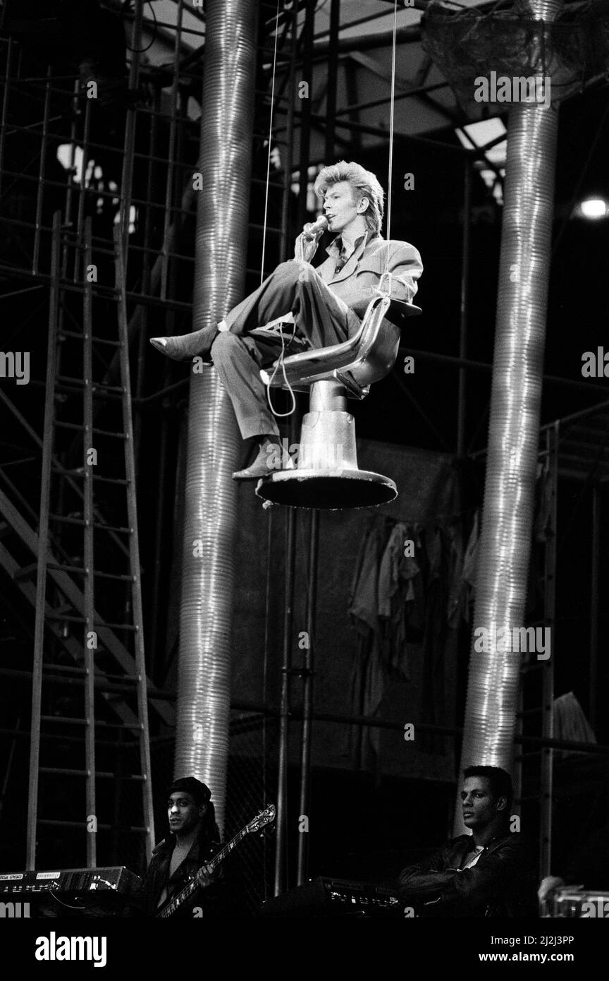 David bowie glass spider wembley hi-res stock photography and images ...