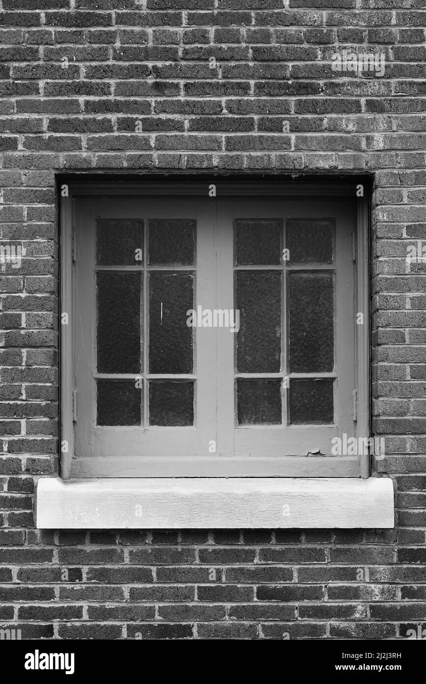Vintage wooden windows on a rustic cottage Stock Photo - Alamy
