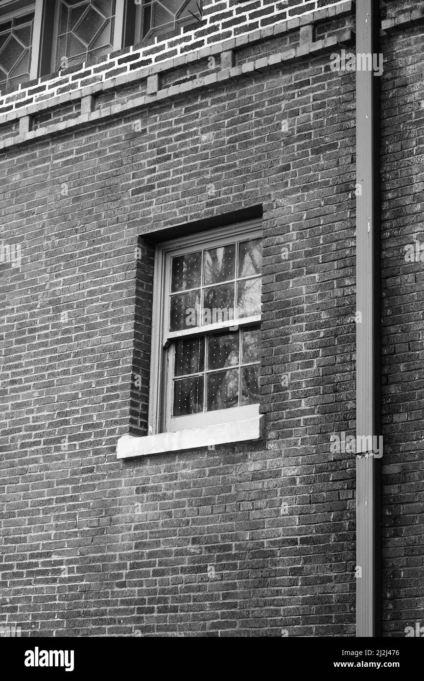 Vintage wooden windows on a rustic cottage Stock Photo - Alamy