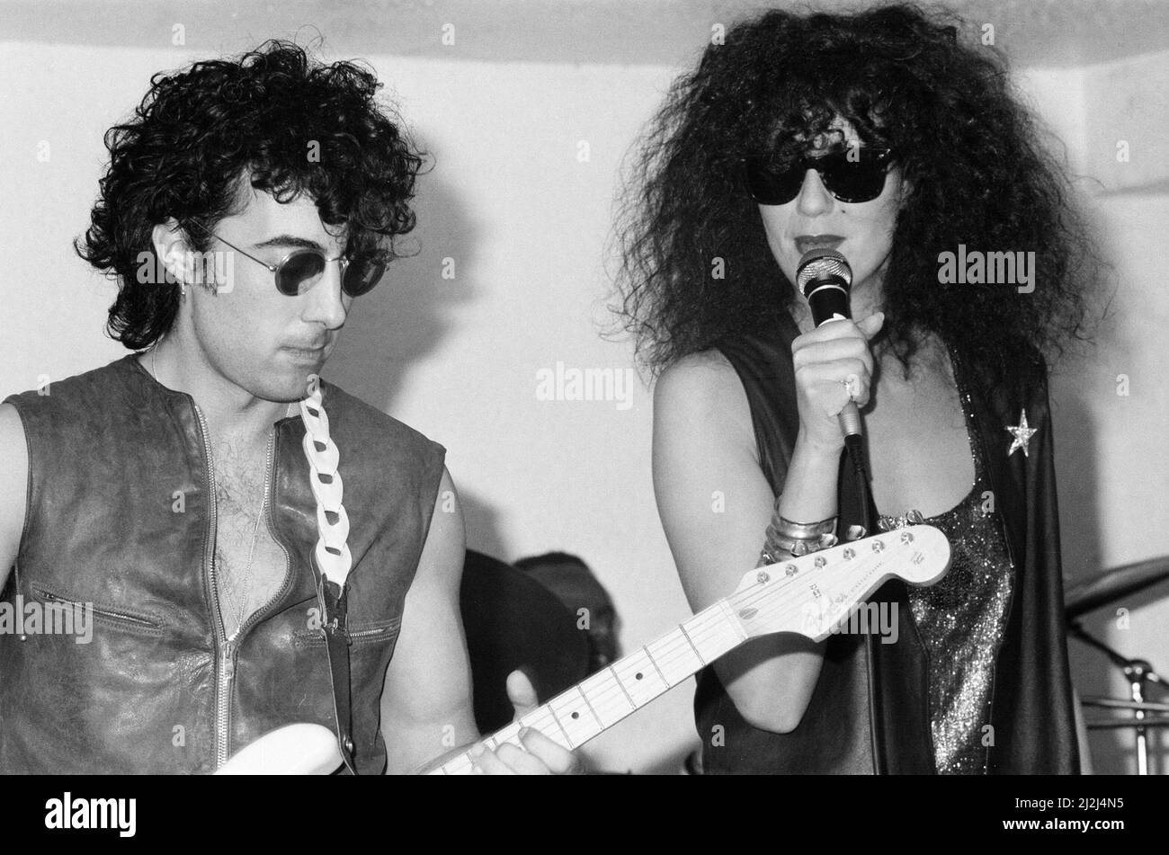 Scarlet Fantastic, music group consisting of pop duo, Maggie De Monde ...