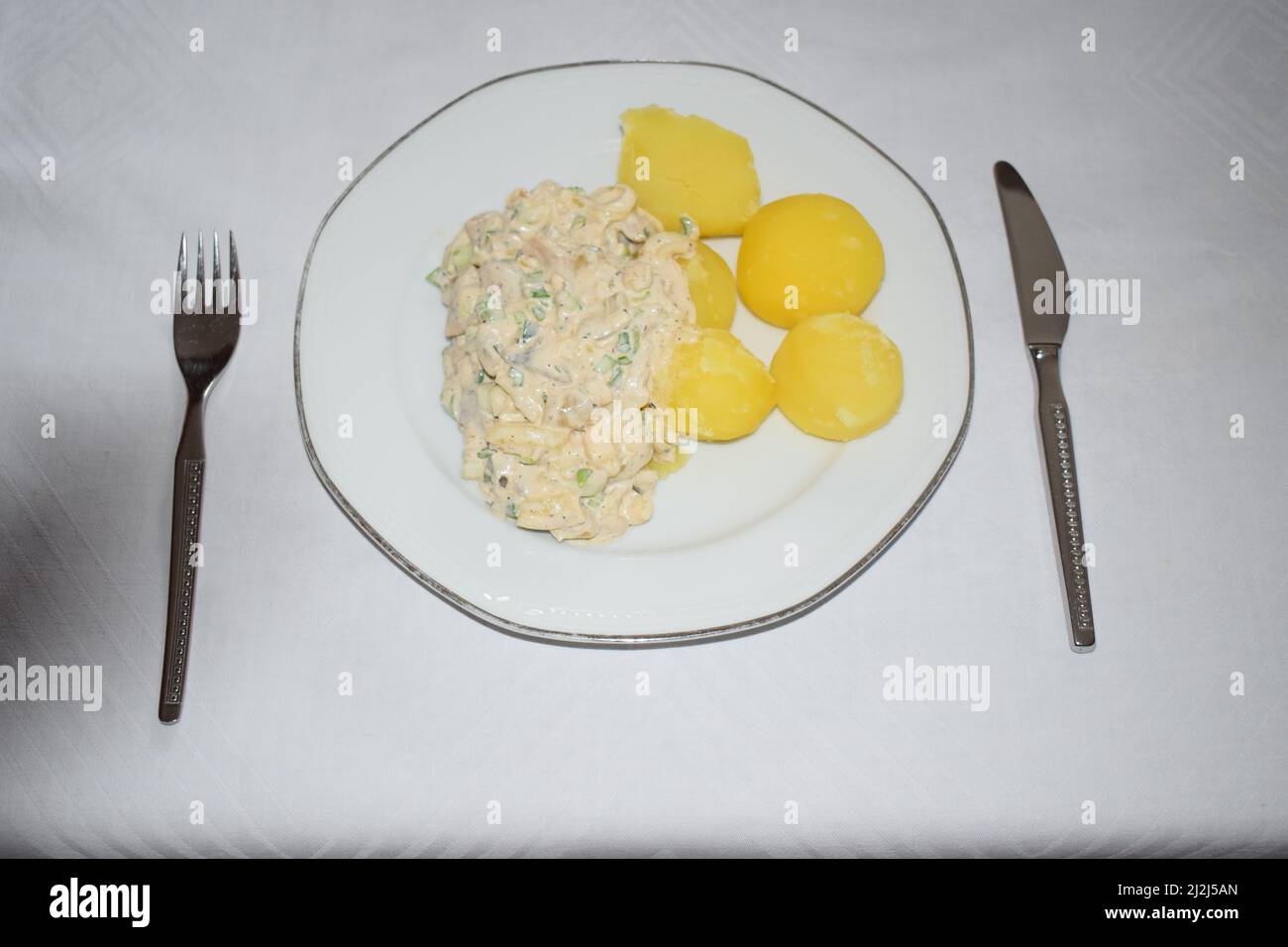 Cream hering hi-res stock photography and images - Alamy