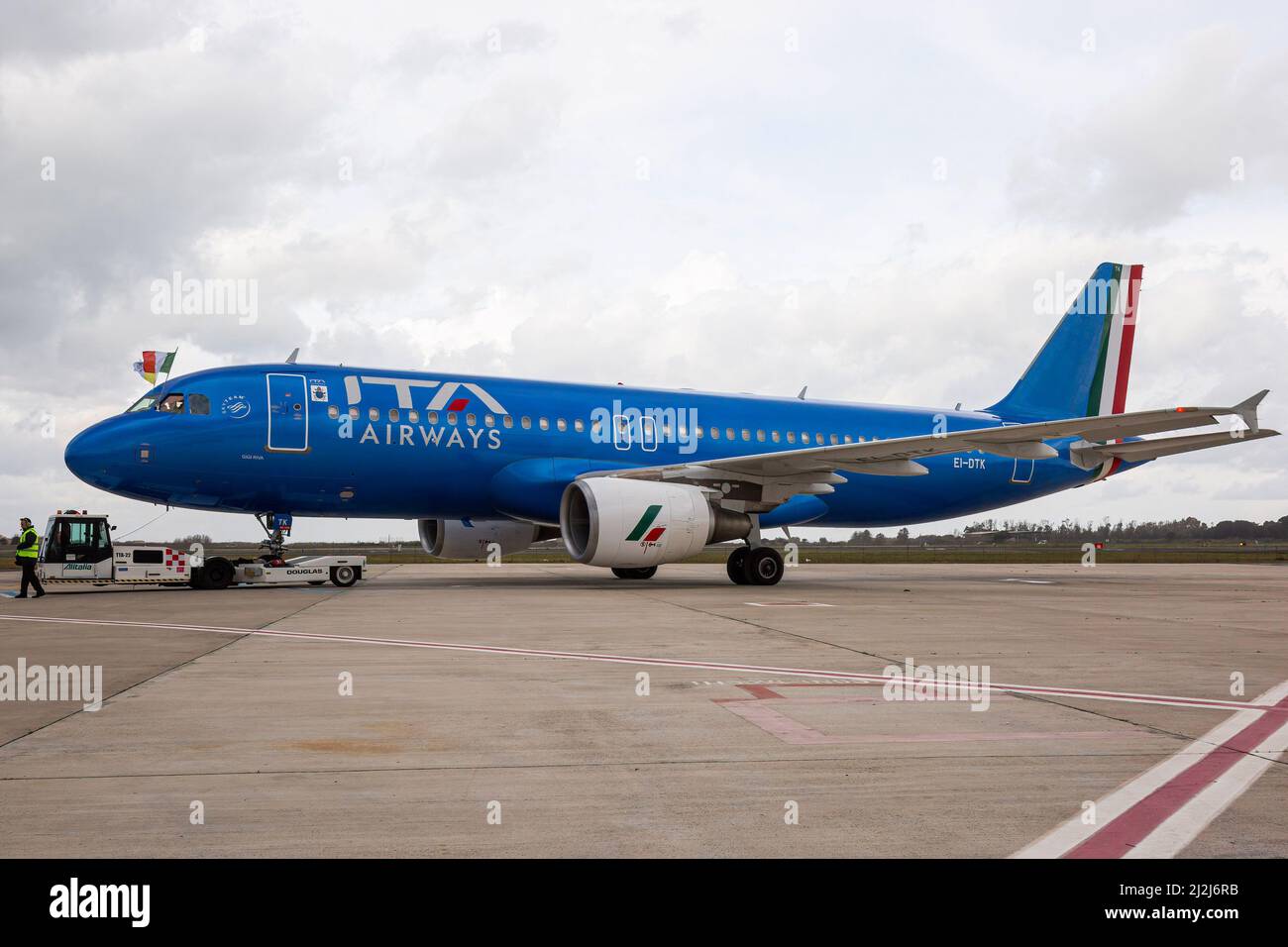 The Papal plane sports the official livery of the new company 'ITA ...
