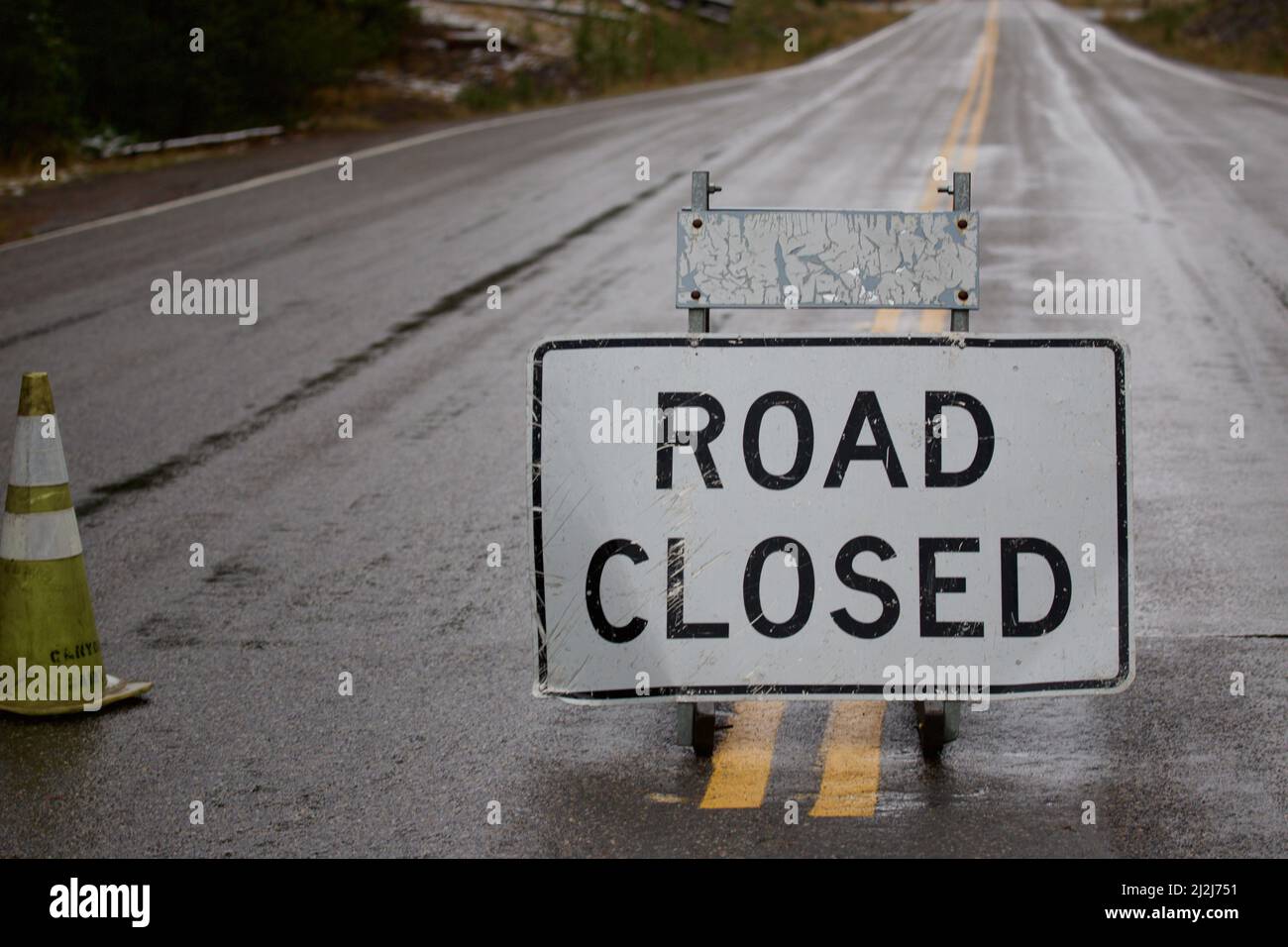 A Road Closed sign on the street in Yellowstone Park, USA Stock Photo ...