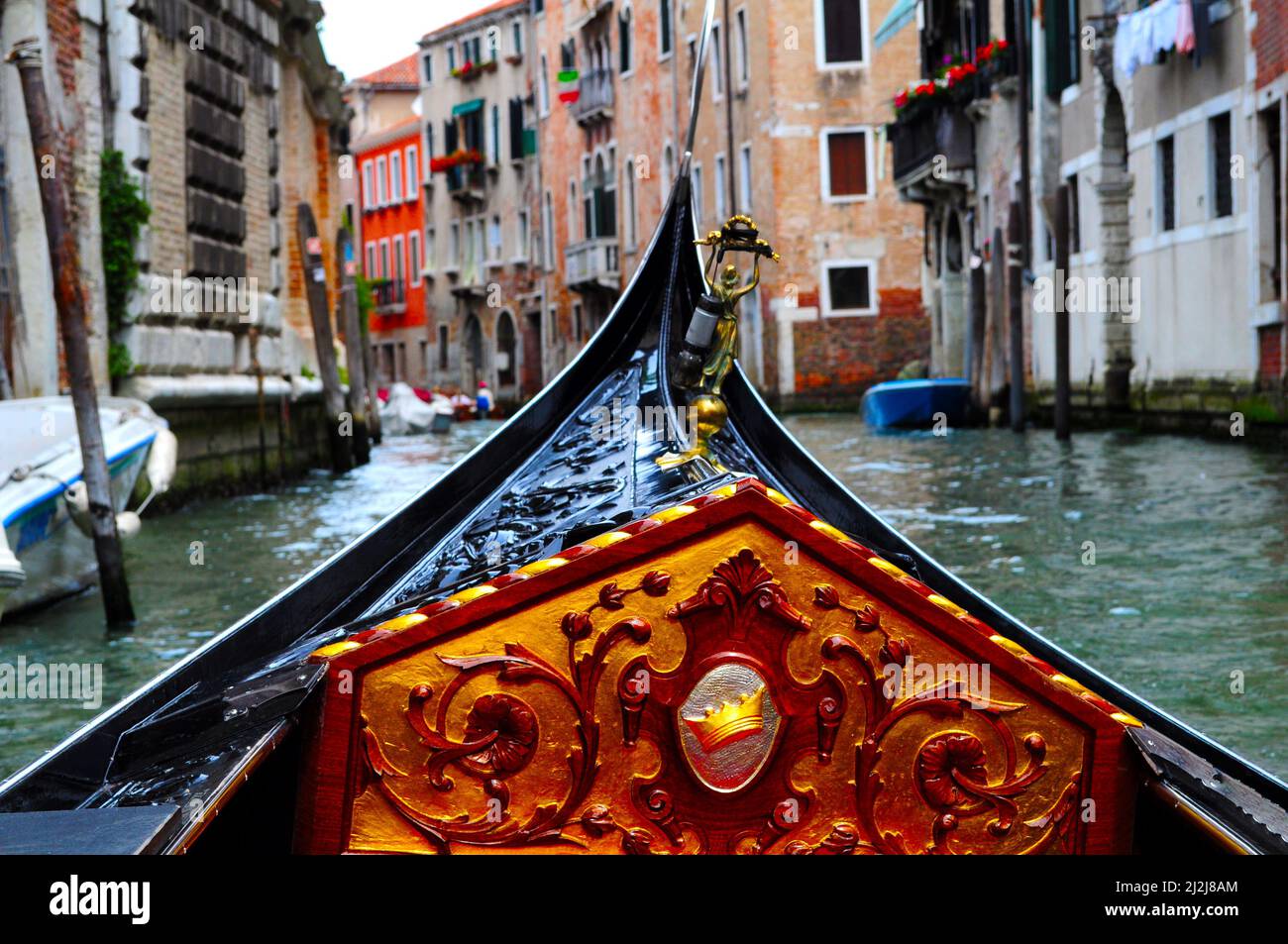 Venice italy canal algae hi-res stock photography and images - Alamy