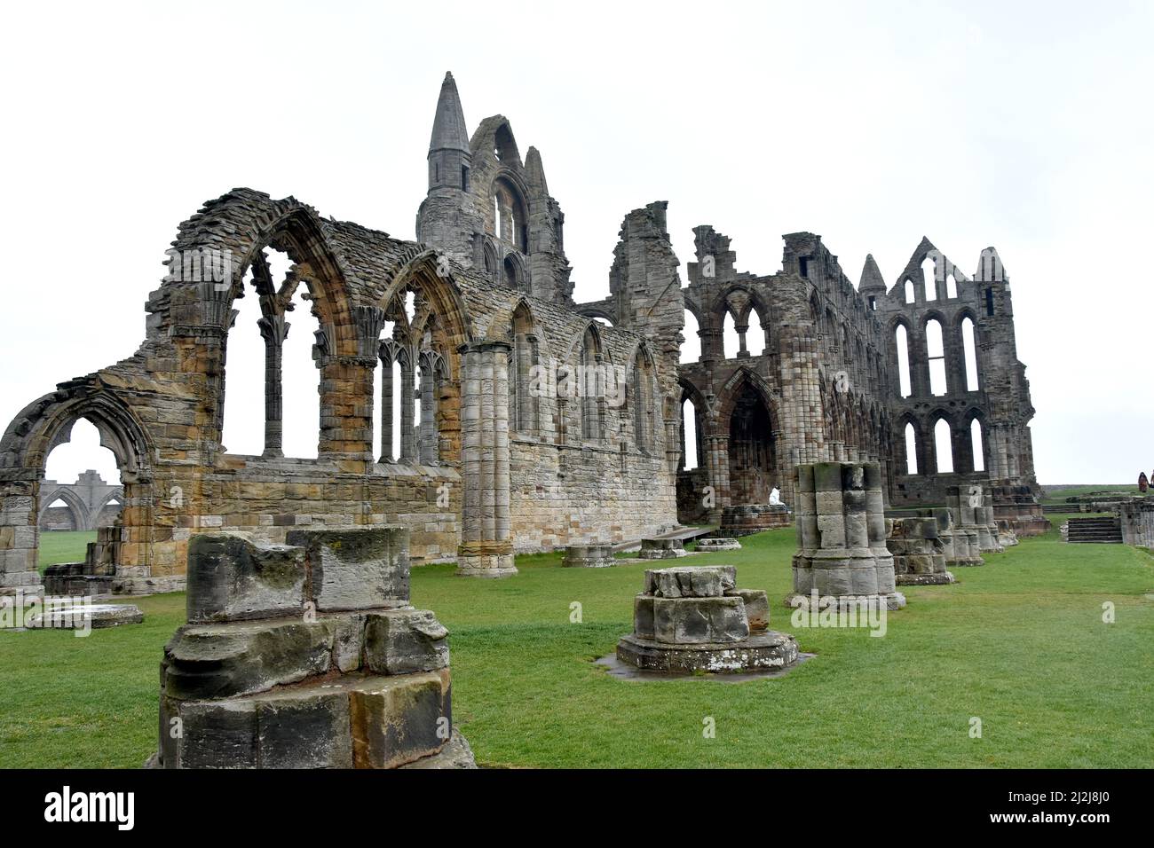 whitby abbey in yorkshire Stock Photo - Alamy