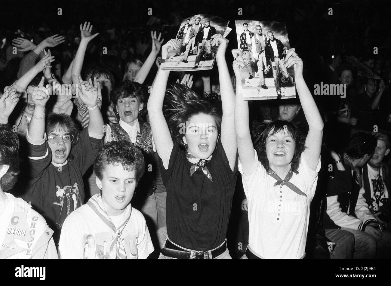 Bros 1988 and fans hi-res stock photography and images - Alamy