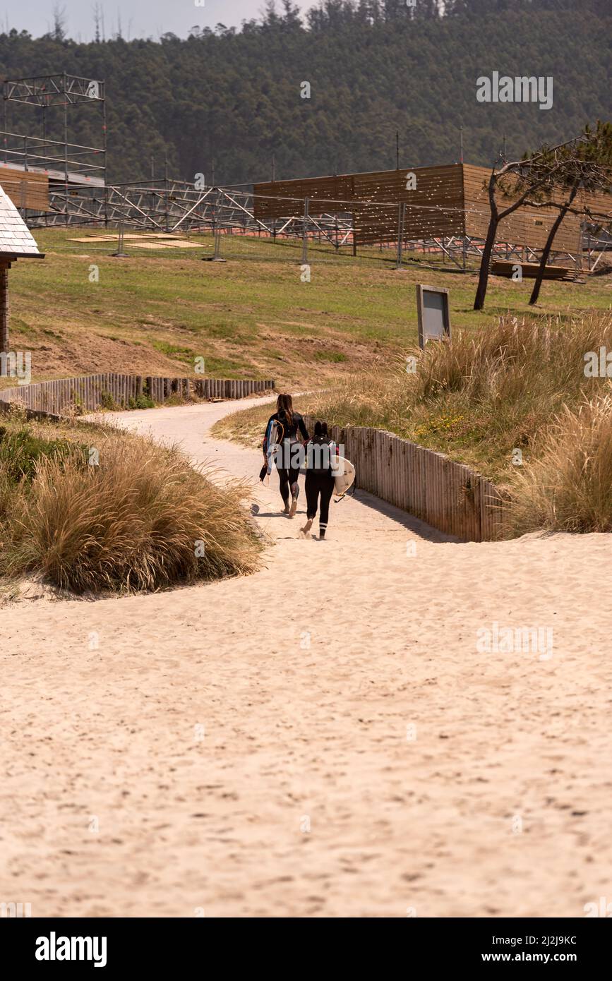 Pantin hi-res stock photography and images - Alamy