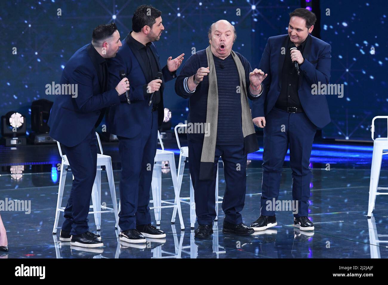 The cousins of Guidonia and Lino Banfi during the last episode of the ...