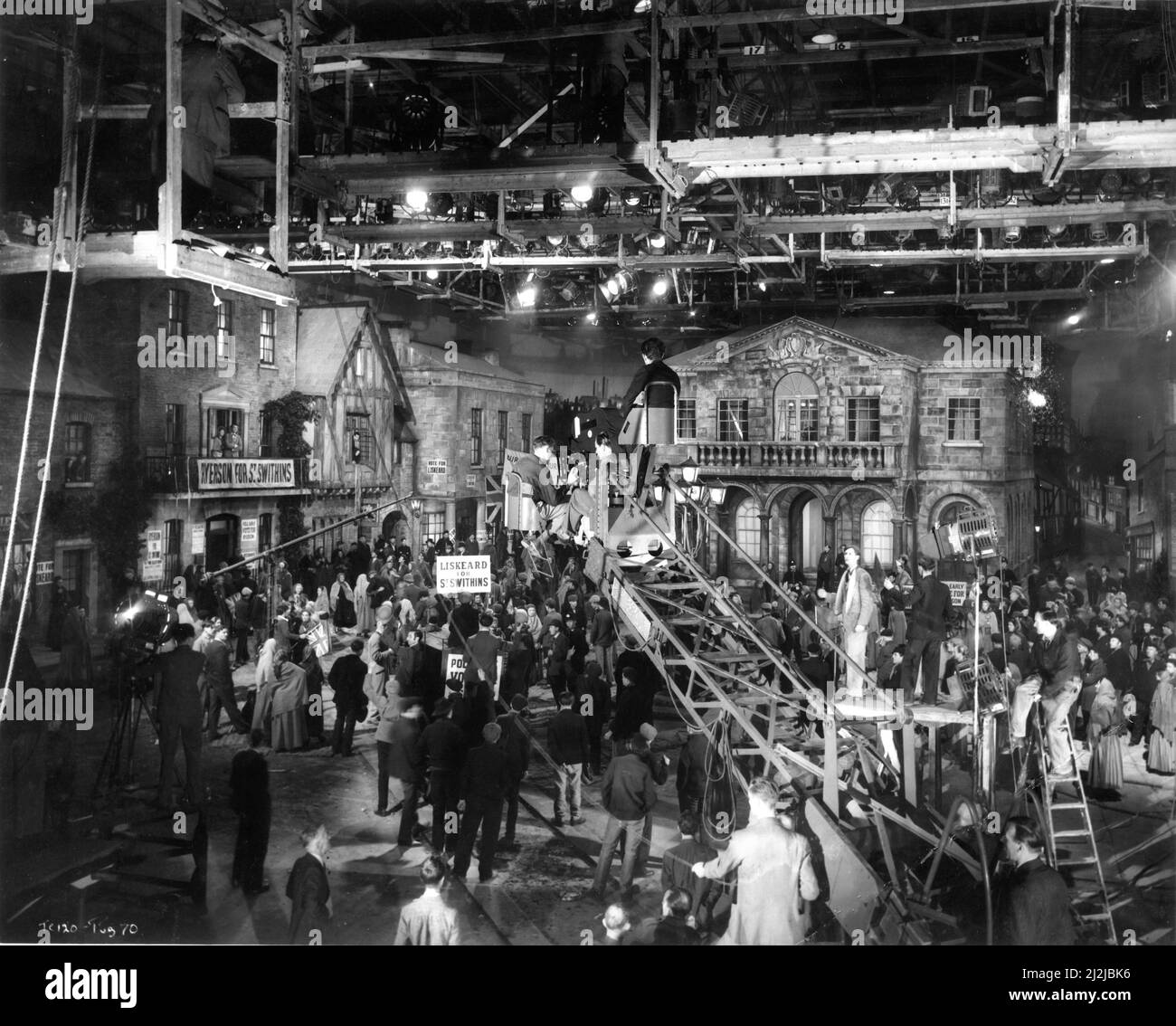 MICHAEL REDGRAVE and ROSAMUND JOHN with Director ROY BOULTING (standing ...