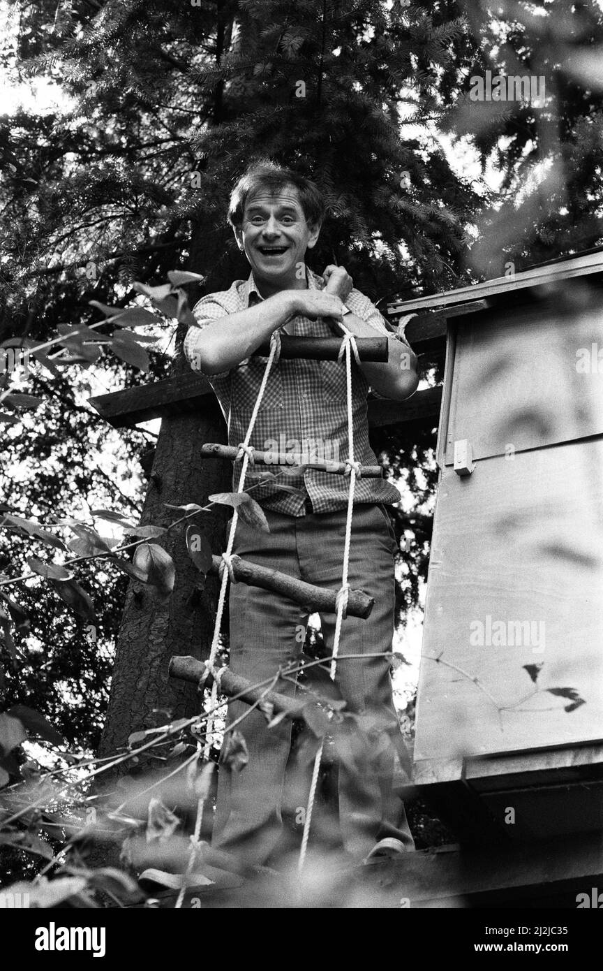 TV presenter Johnny Ball. 6th August 1987 Stock Photo - Alamy