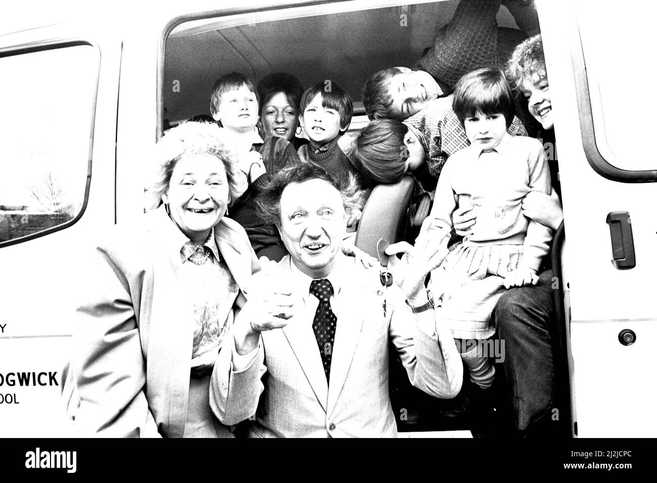 Comedian Ken Dodd made children from Thornhill Park School, Sunderland ...
