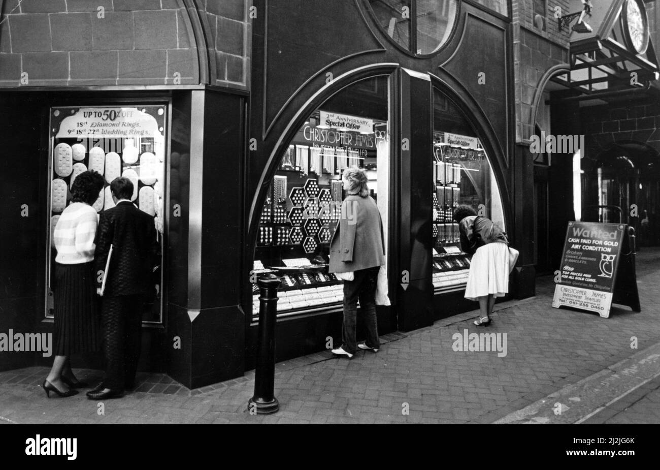 Shops at Cavern Walks. 14th February 1987 Stock Photo - Alamy