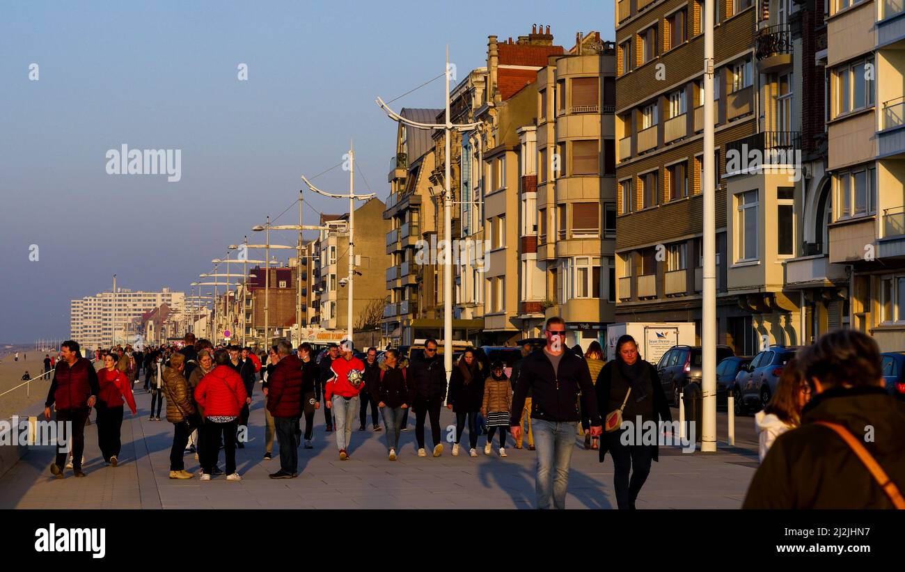 Strollers on the Digue de Mer - Seaside promenade, Malo-les-Bains, Nord ...