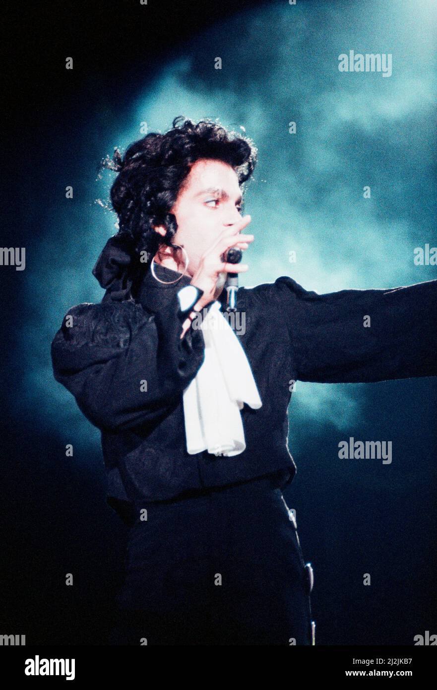 Prince singer 1980s hi-res stock photography and images - Alamy