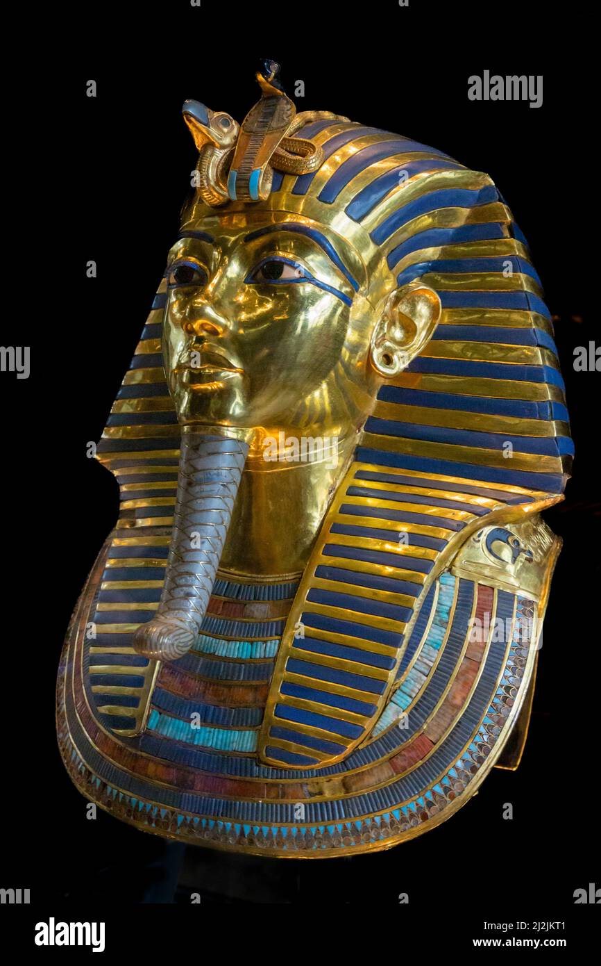 Tutankhamon tomb hi-res stock photography and images - Alamy