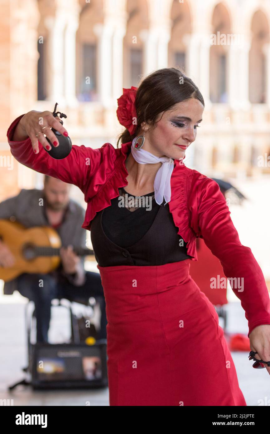 Traditional flamenco dances hi-res stock photography and images - Alamy