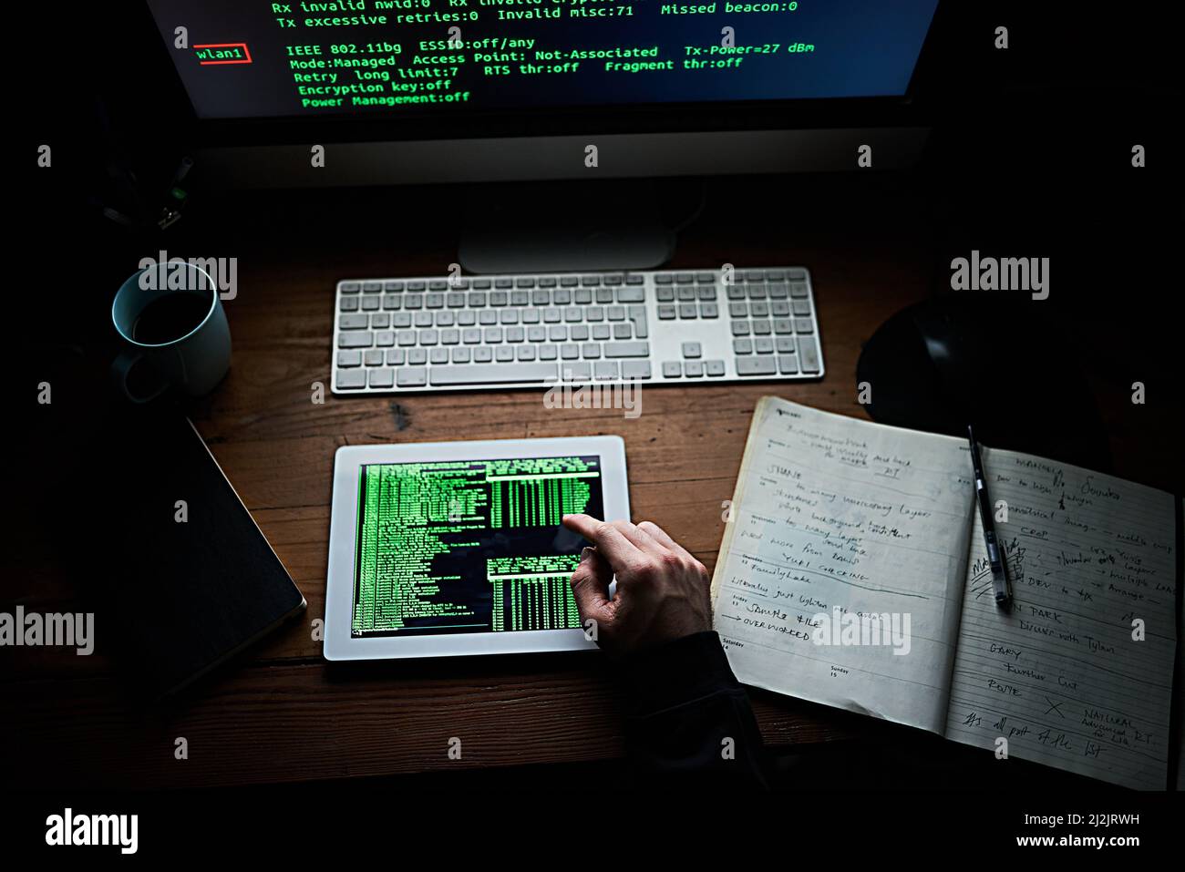 Computer coding hand hi-res stock photography and images - Alamy