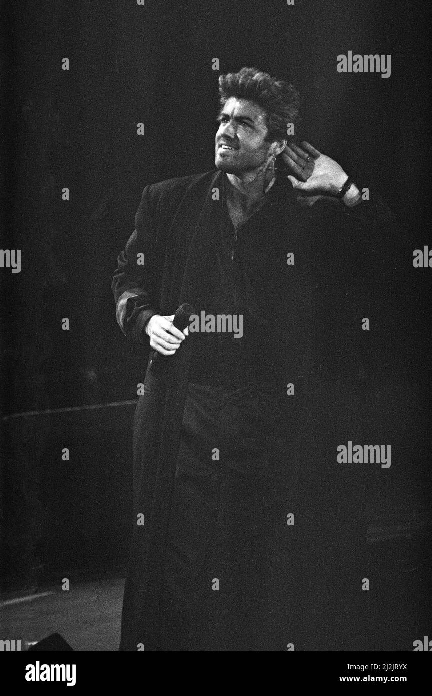 George michael hi-res stock photography and images - Alamy