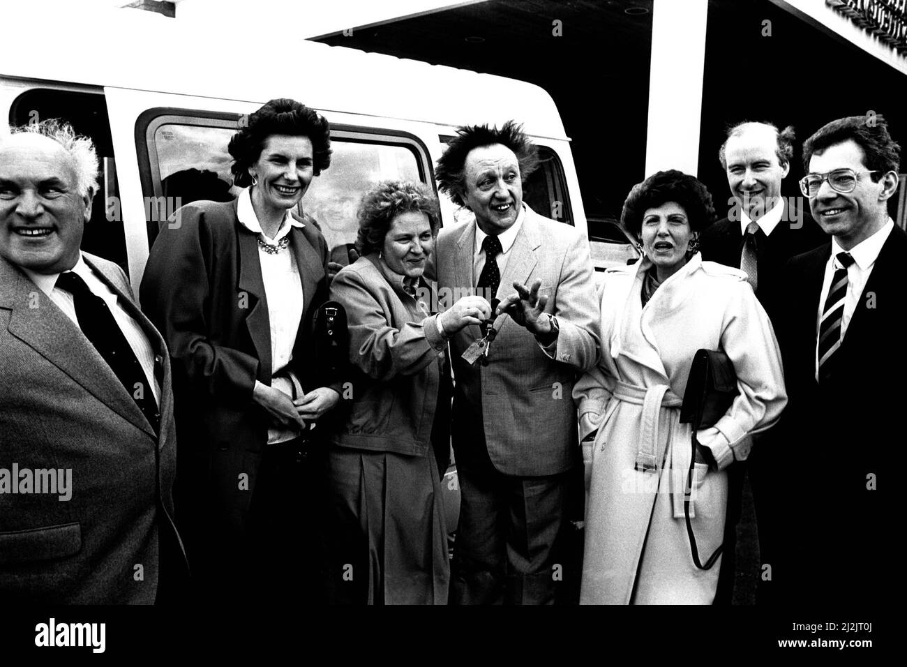 Comedian Ken Dodd made children from Thornhill Park School, Sunderland ...
